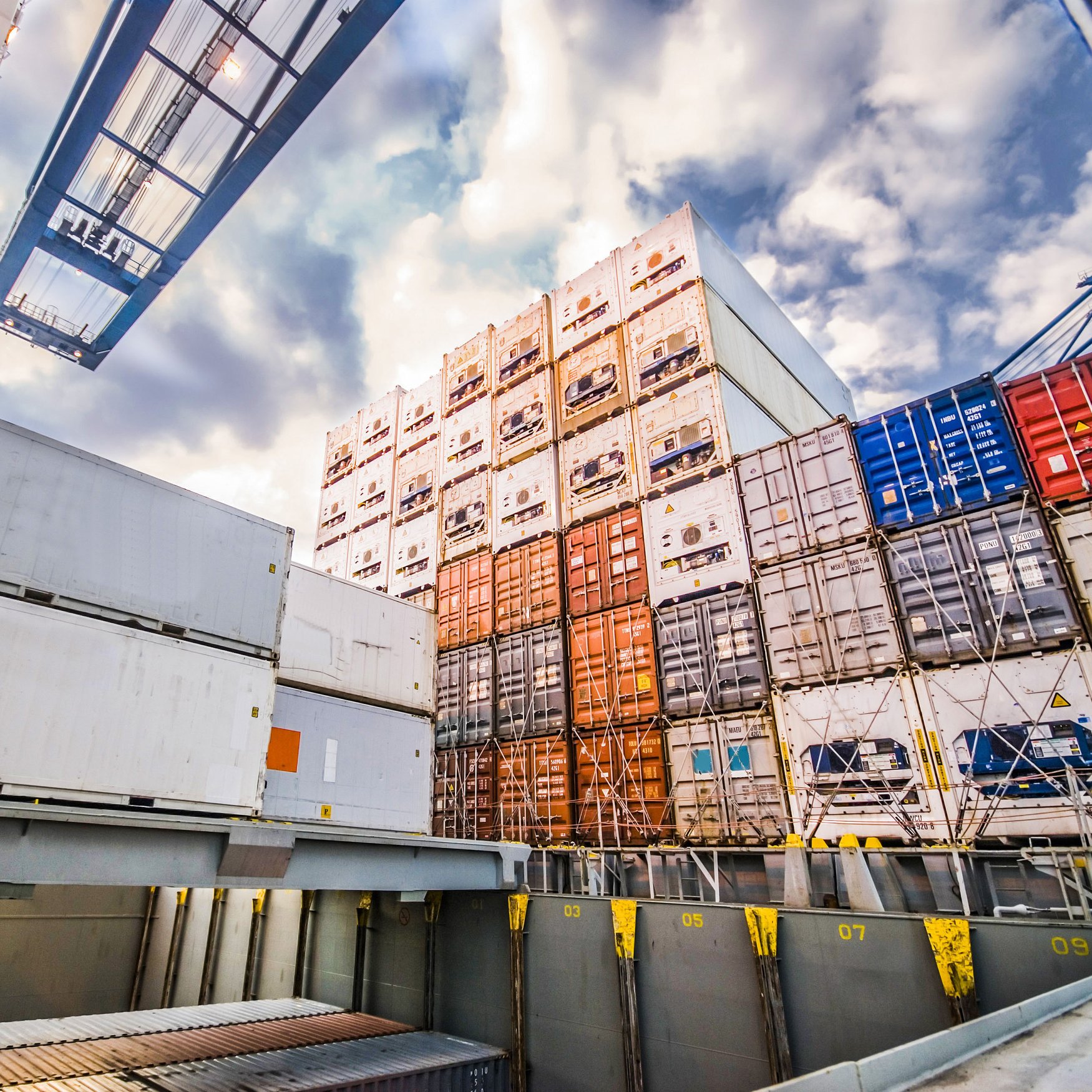 Port Automation: Container Terminal Optimization | Position Detection ...