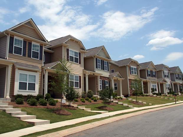 How to Effectively Inform HOA Residents on Outdoor and Decorating ...